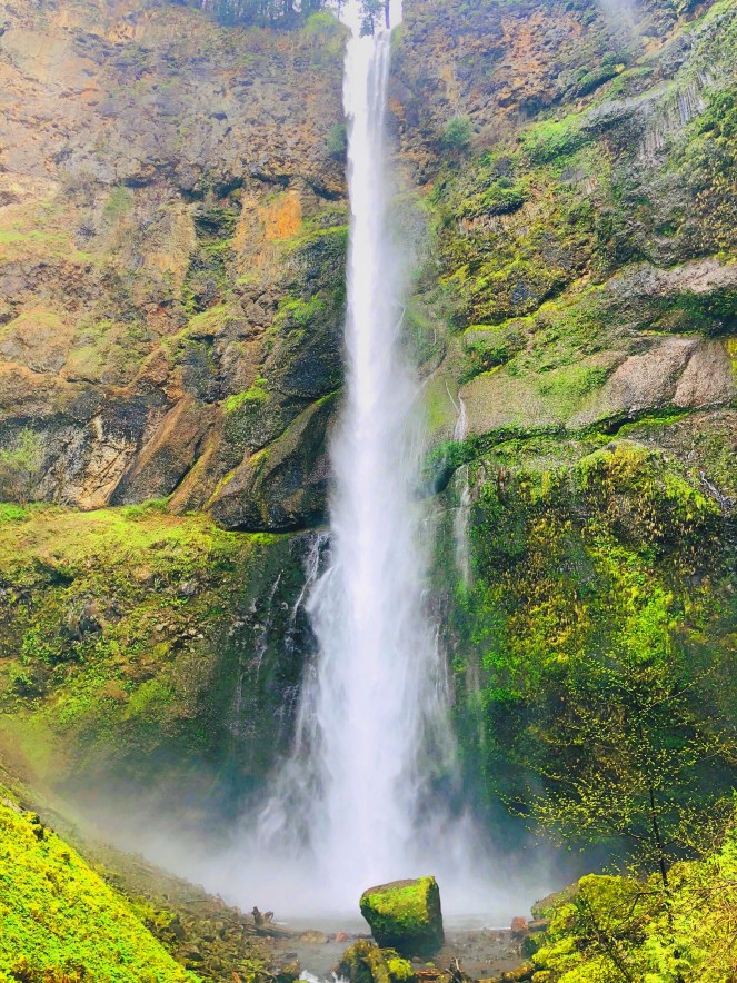 Multnomah Falls – The Itinerant Analyst